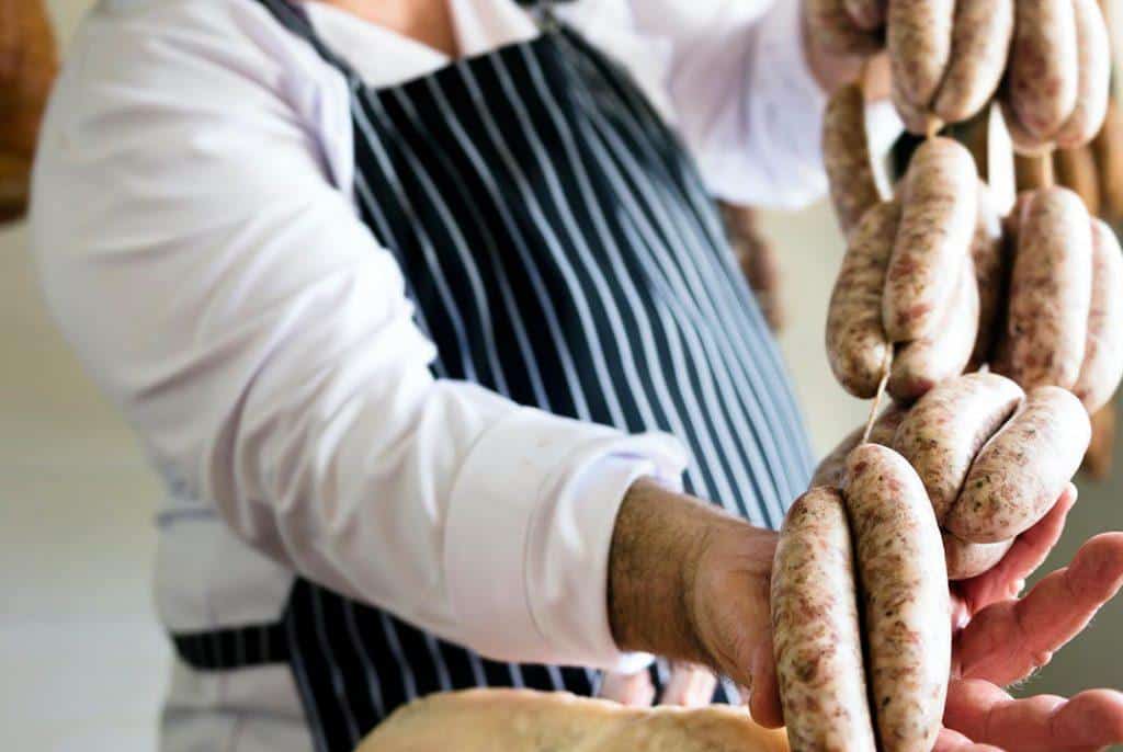 AMP20117 Certificate II in Meat Processing (Food Services) - Axial Training